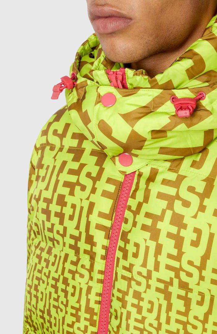 W Step Mon - Maxx Outlet